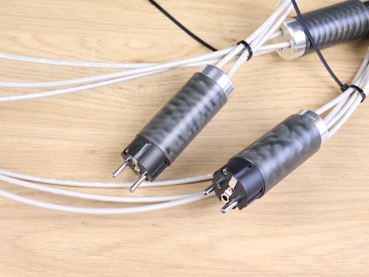 High Fidelity Professional Series highend audio power cable 1,8 metre ...